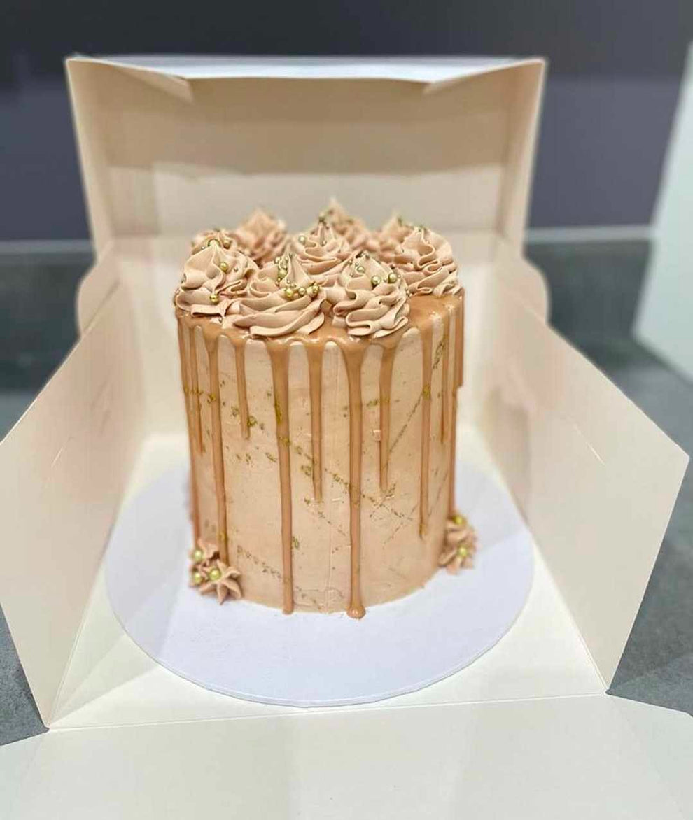Drip Cake – Creamy Creations
